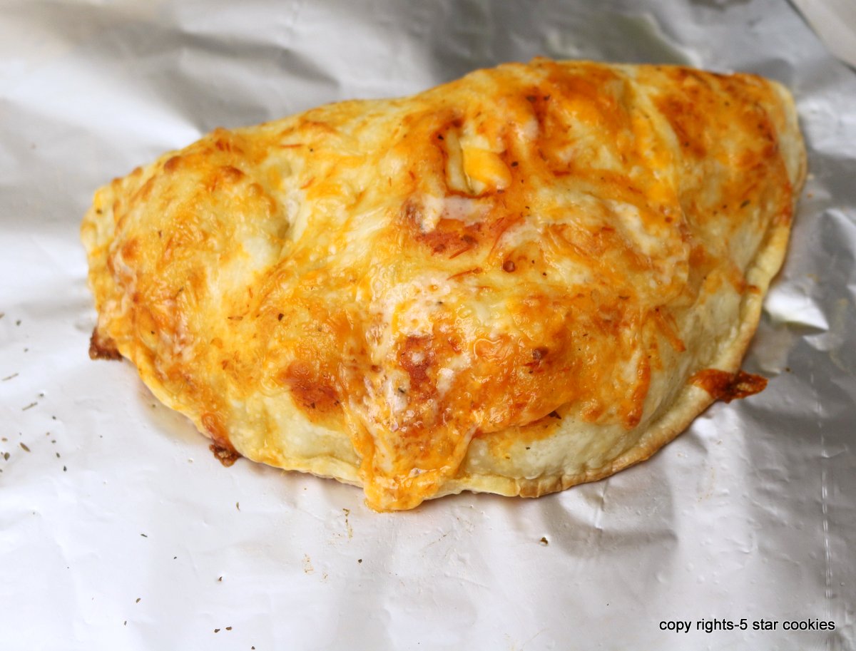 Easy Calzone Pizza Recipe - Italian Love - 5 Star Cookies